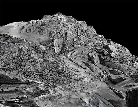 Moon rocks, magnified: Apollo 16 samples shine in new book 'Nanocosmos ...