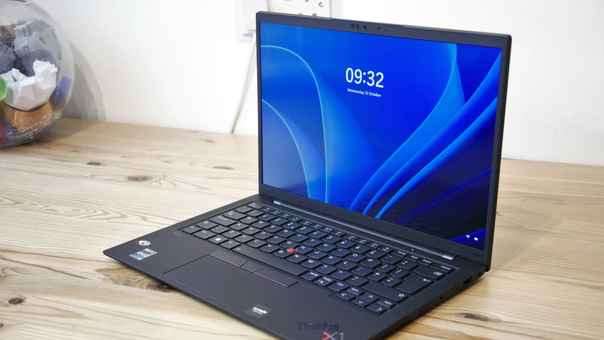 Lenovo ThinkPad X1 Carbon Gen 10 (2022) review | TechRadar
