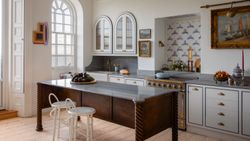 5 Ways Designers Use Scale to Make Rooms Feel Right | Homes and Gardens