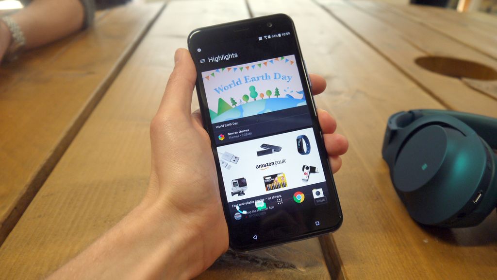 HTC U11 vs iPhone 7: the squeezable smartphone takes on Apple's icon ...