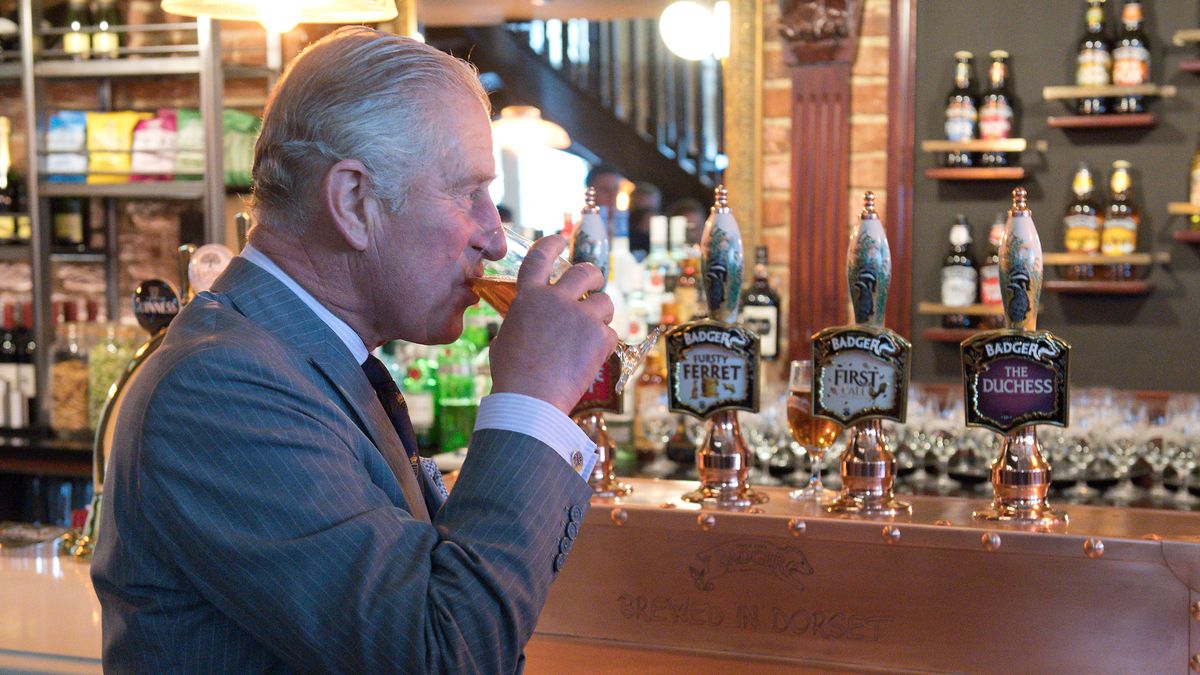 King Charles' trip to the pub with awkward waiter blunder | Woman & Home