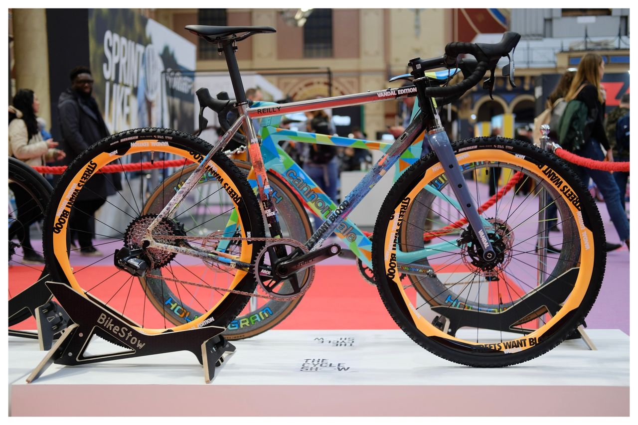 Crazy Cannondale, gold wheels and, erm, cigarettes: Jaw dropping bike ...