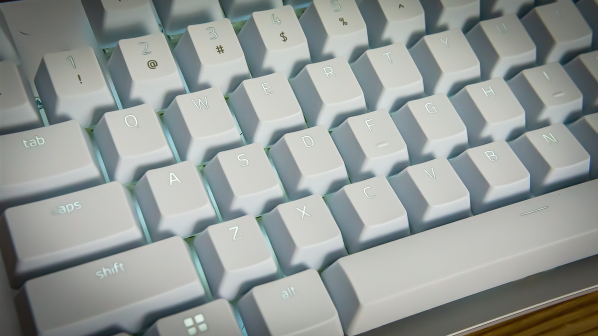 Razer Pro Type Ultra Review: Too Loud for the Office | Tom's Hardware