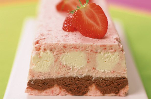 Neapolitan ice cream slice | Italian Recipes | GoodtoKnow