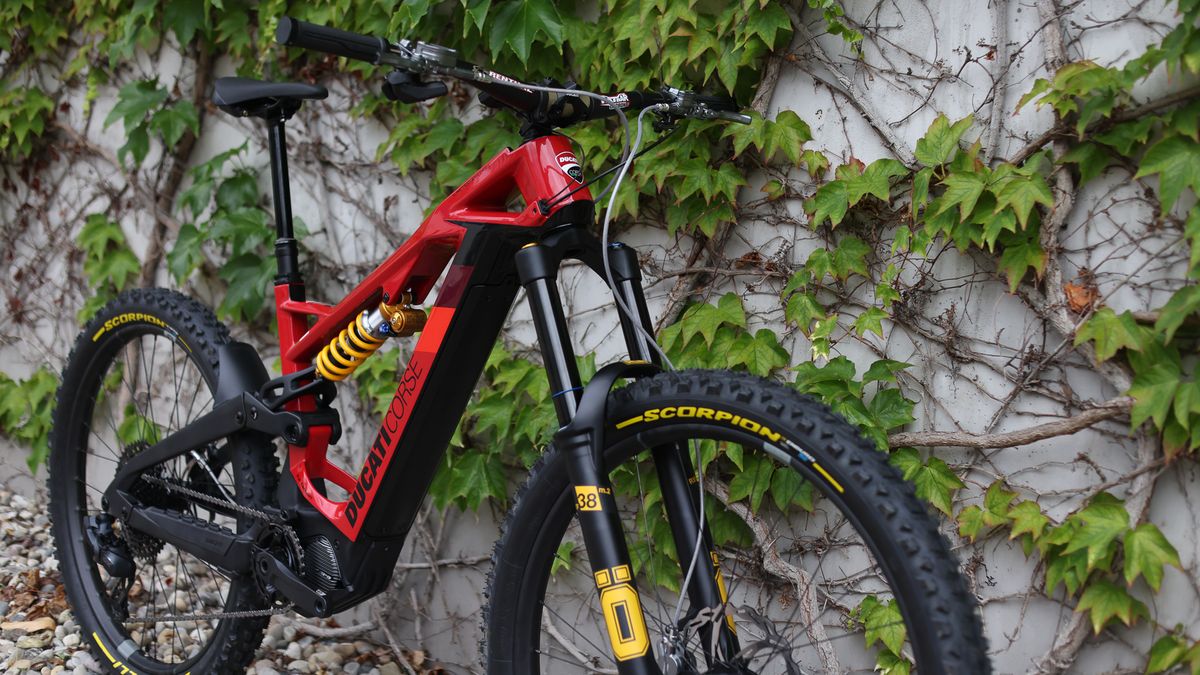 Ducati goes full MotoGP with the Powerstage RR Limited Edition e-MTB ...