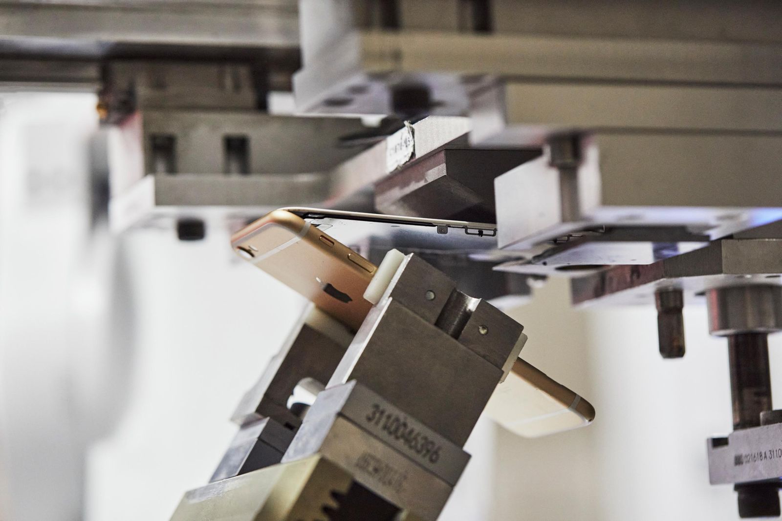 How Apple Daisy de-manufacturing machines battle e-waste | Wallpaper*