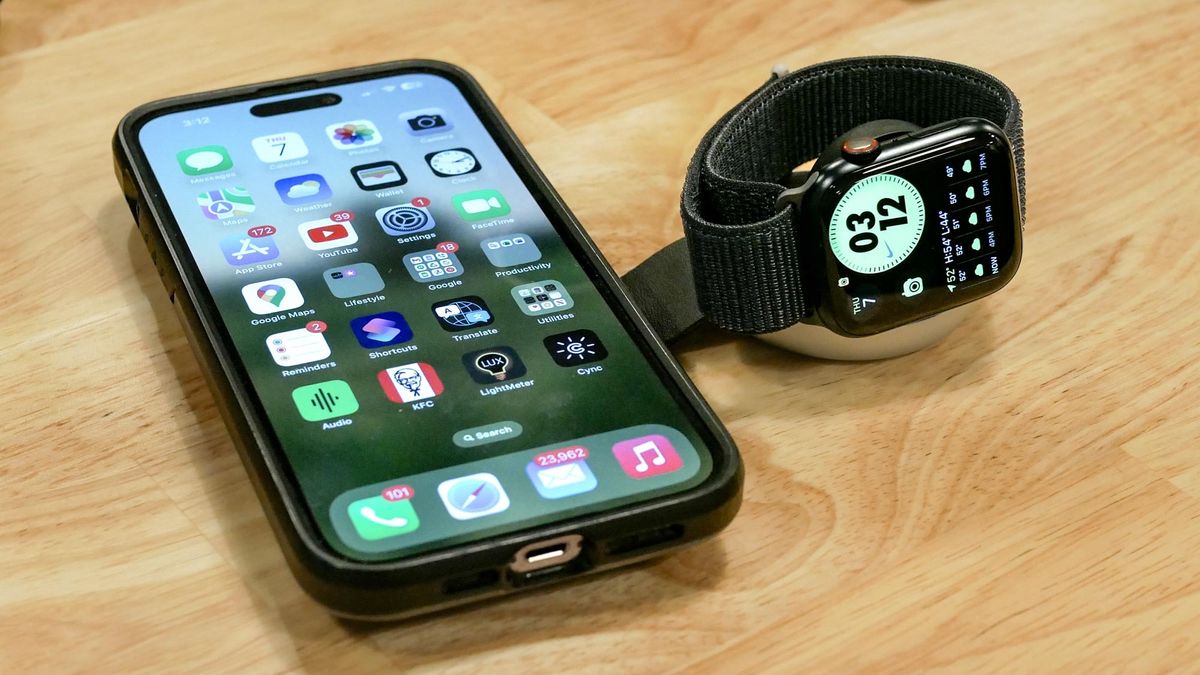 This MagSafe wireless charger is about the same size as my Apple Watch ...