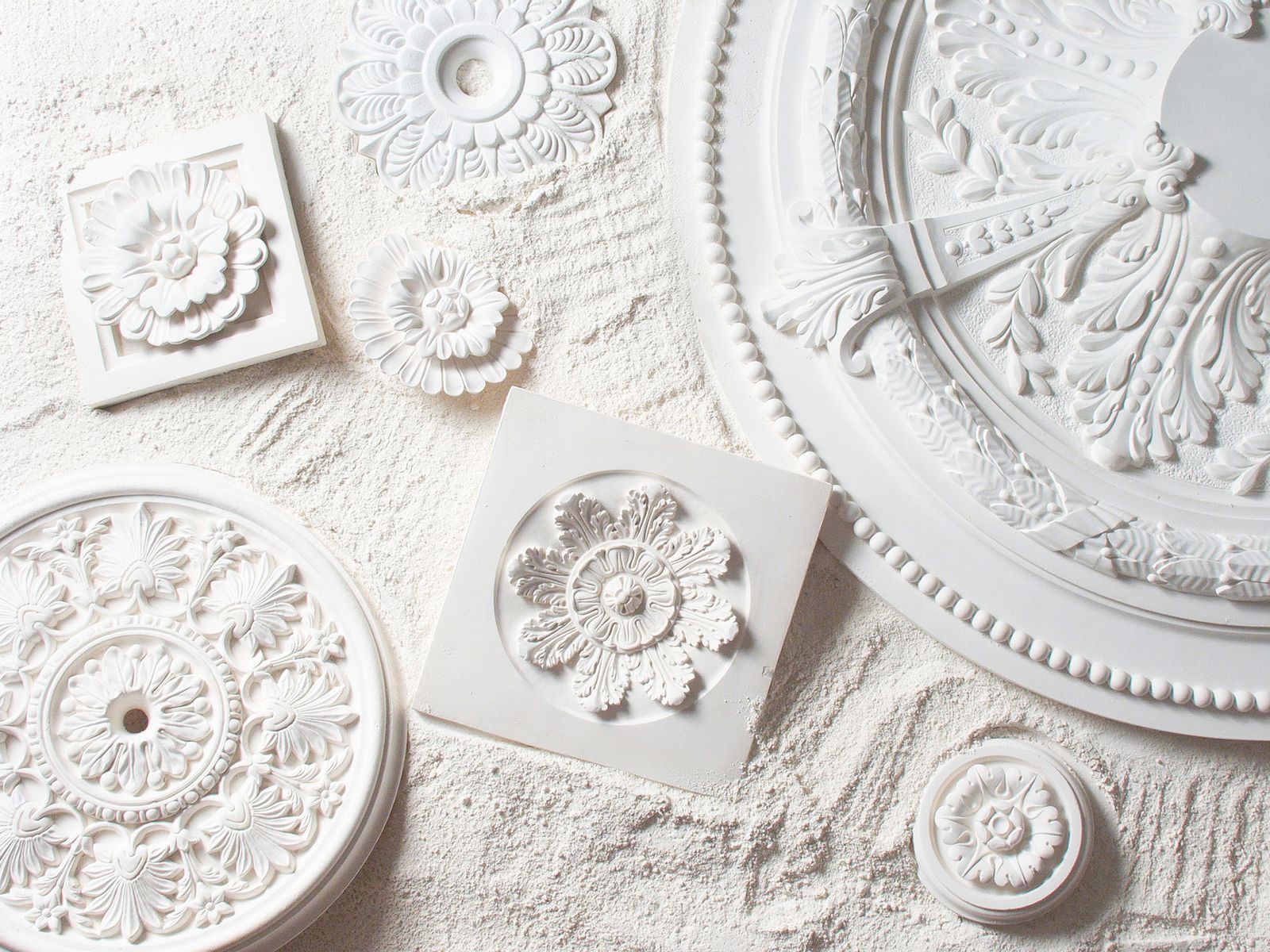 Expert guide to traditional plaster mouldings | Real Homes