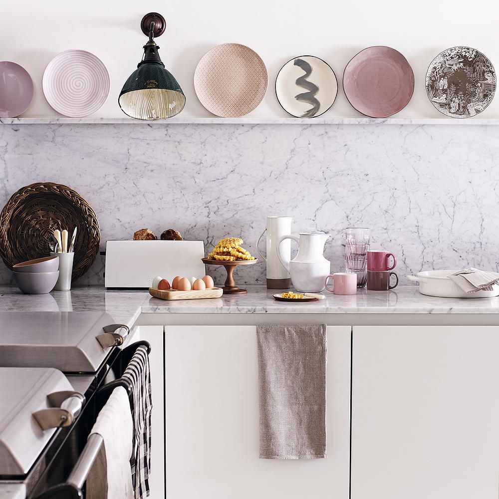 Plate display ideas – how to turn your crockery into a wall decoration ...