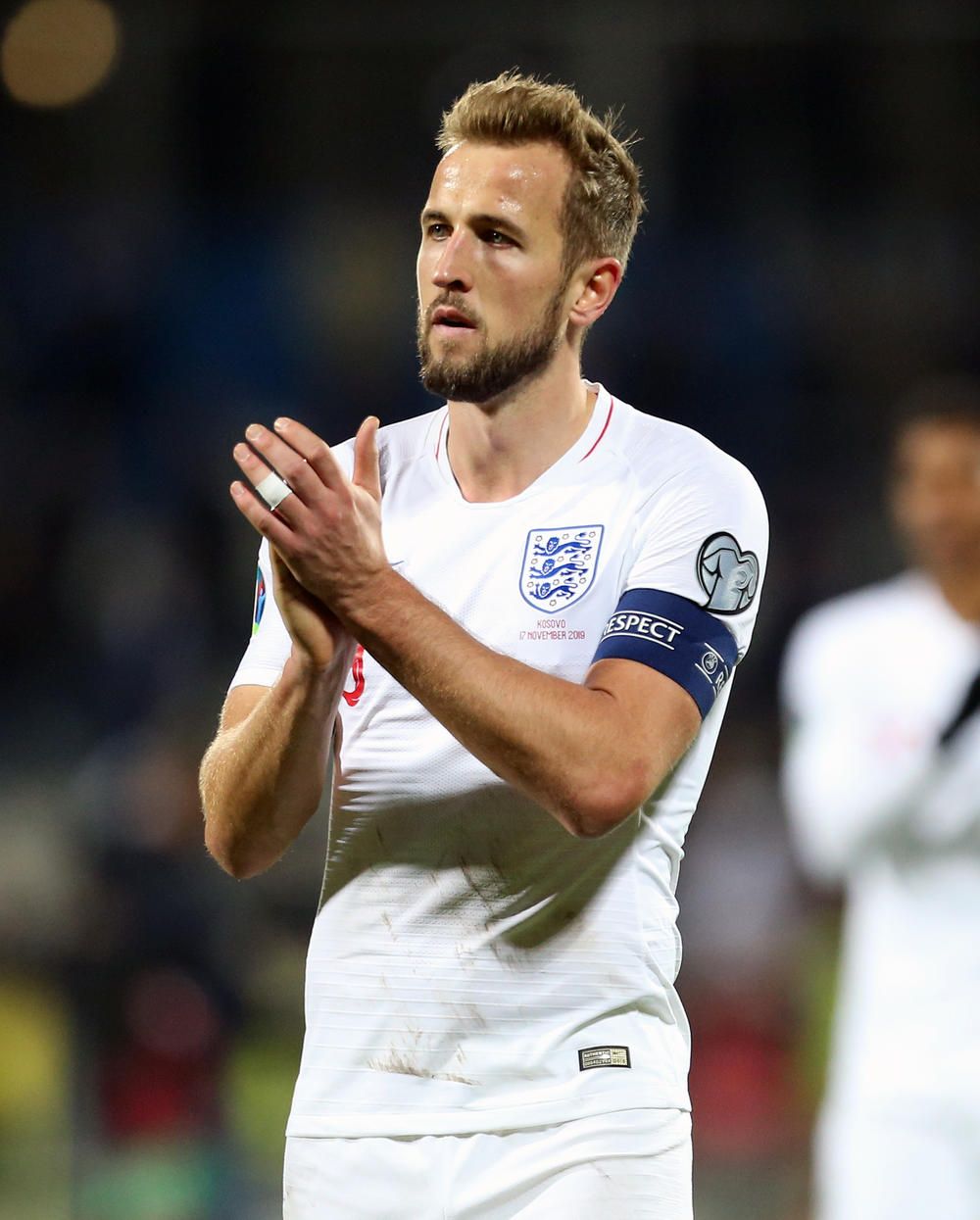 Harry Kane urges people to remain calm during coronavirus pandemic ...