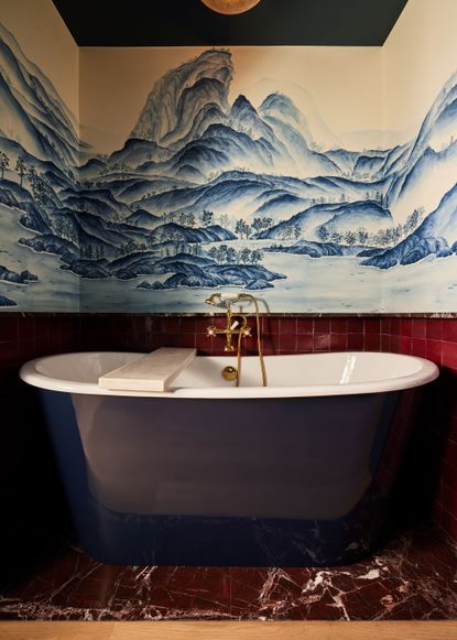 7 layout ideas to try for awkwardly shaped bathroom | Livingetc