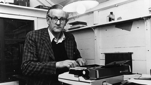 Tom Sharpe dies: five facts about the novelist behind Wilt| News ...