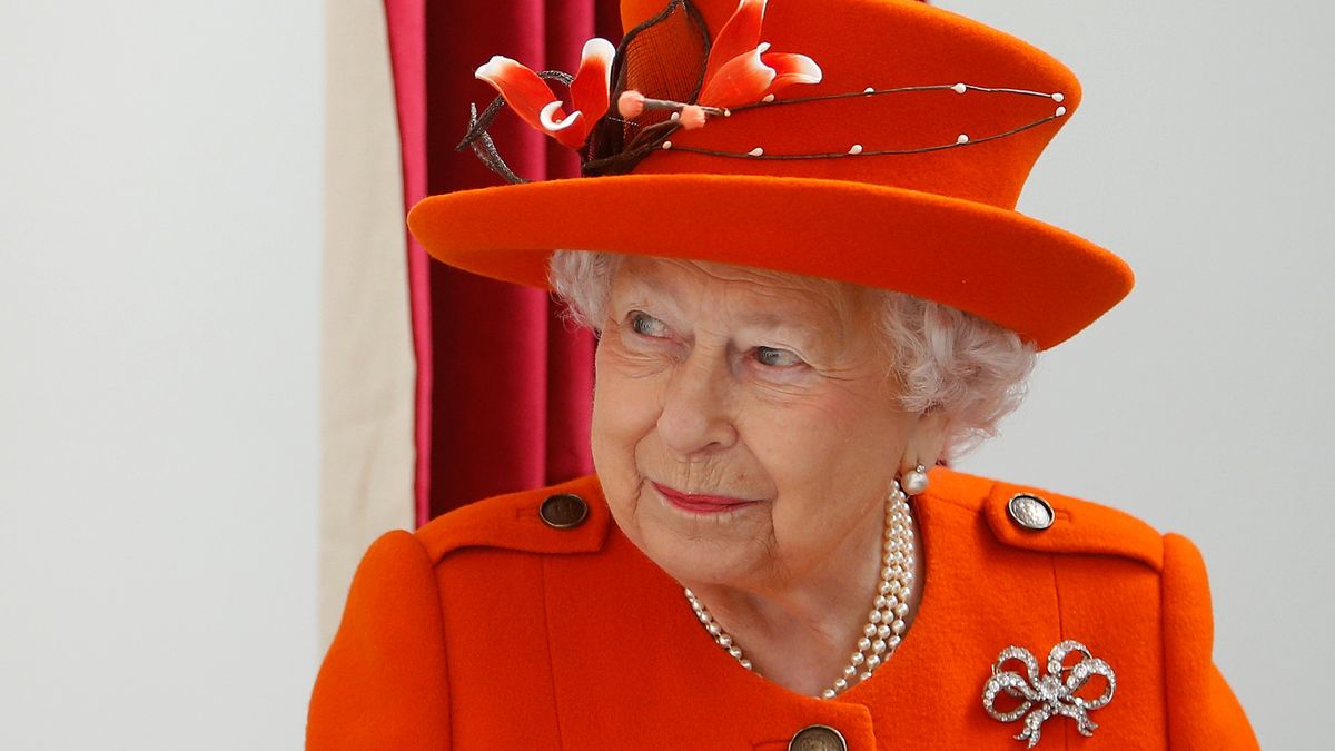 The very impressive toy the Queen has passed down to the Cambridge kids ...