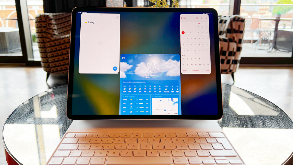 12.9-inch iPad Pro tipped to be discontinued in 2024, but its ...