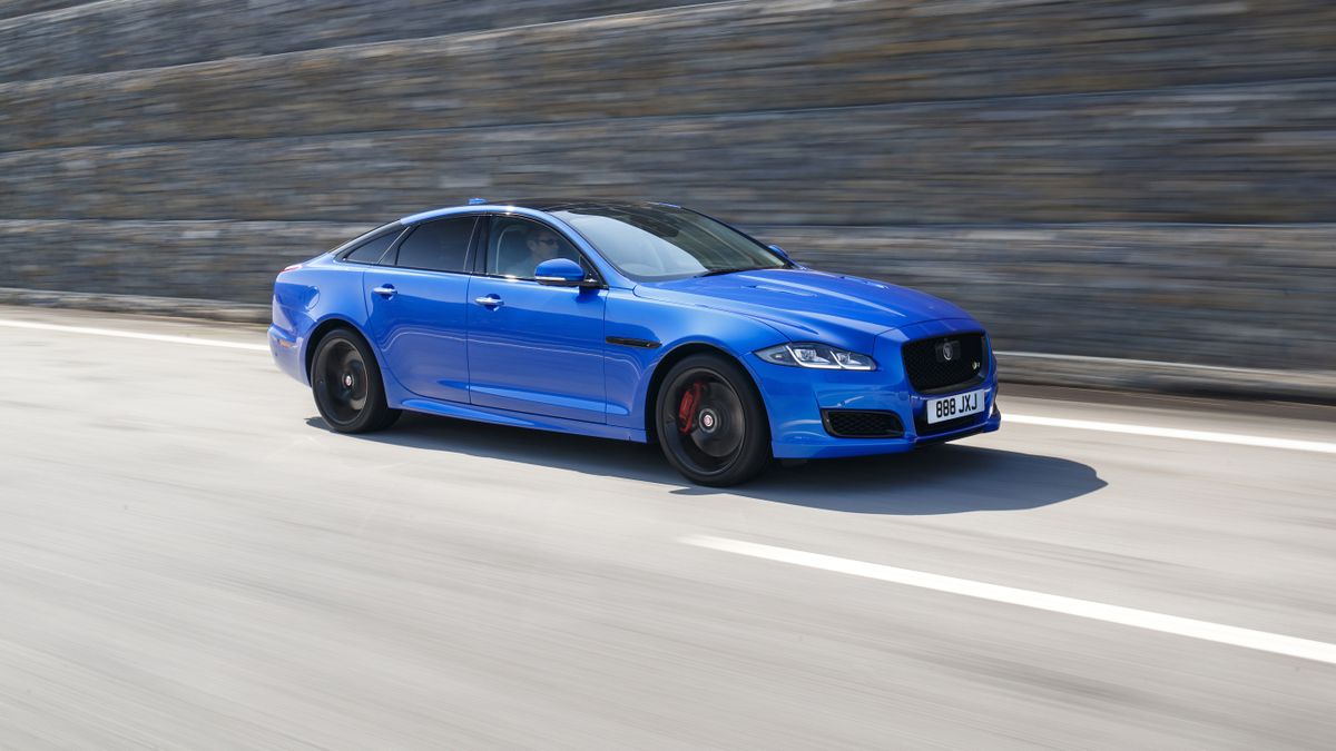 Jaguar XJR 575 review: this big cat roars | T3