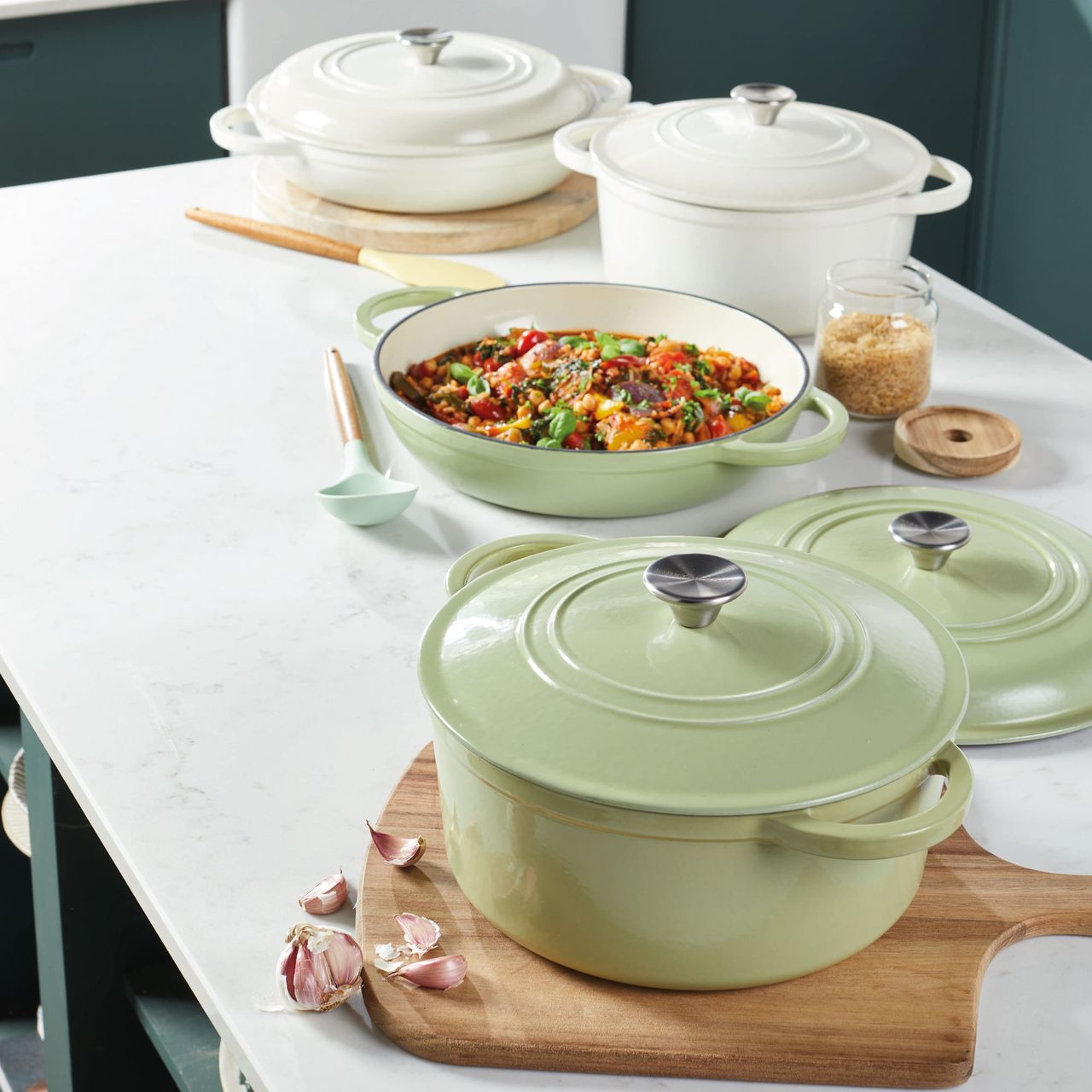The Aldi cast iron cookware to rival Le Creuset comes in two new shades ...