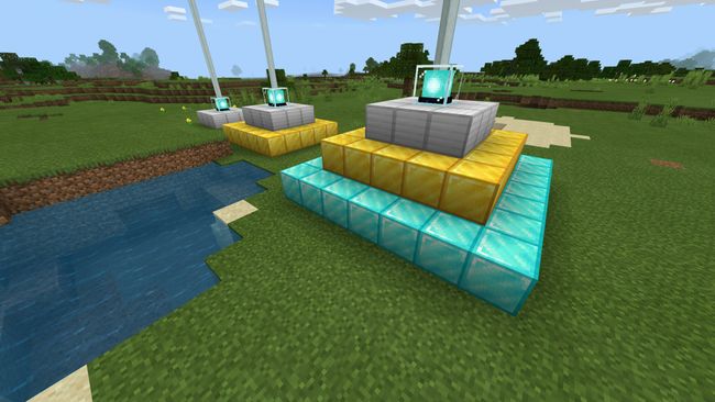 Minecraft Guide to Beacons: Recipe, setup, and more | Windows Central