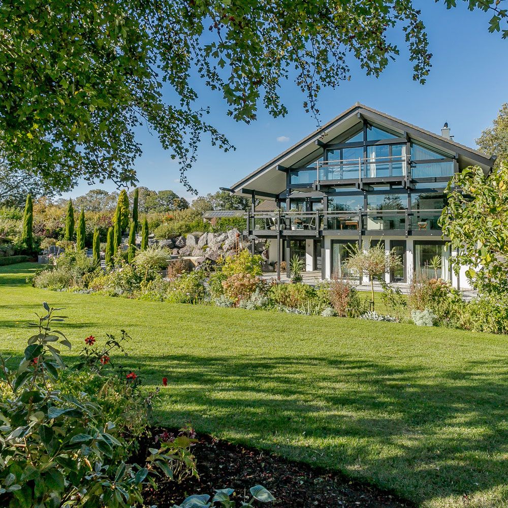 Take a look around this unique and contemporary German Huf Haus in ...