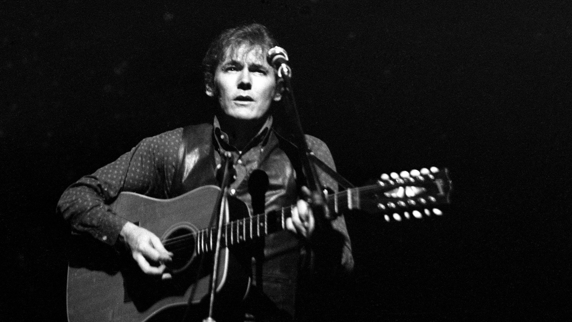 Canadian songwriter and folk icon Gordon Lightfoot dies, aged 84 ...