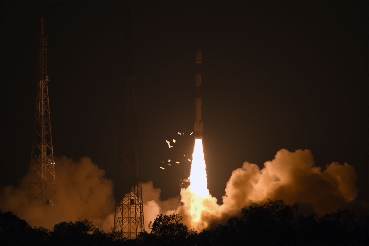 India Successfully Launches RISAT-2B Earth-Observation Satellite | Space