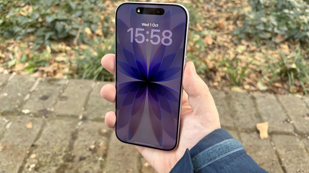 How to set up the Always On display feature on iPhone 17 | Tom's Guide