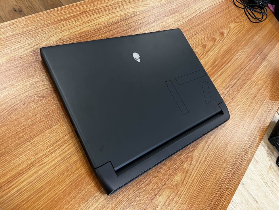 Alienware m17 R5 AMD | PC Gamer