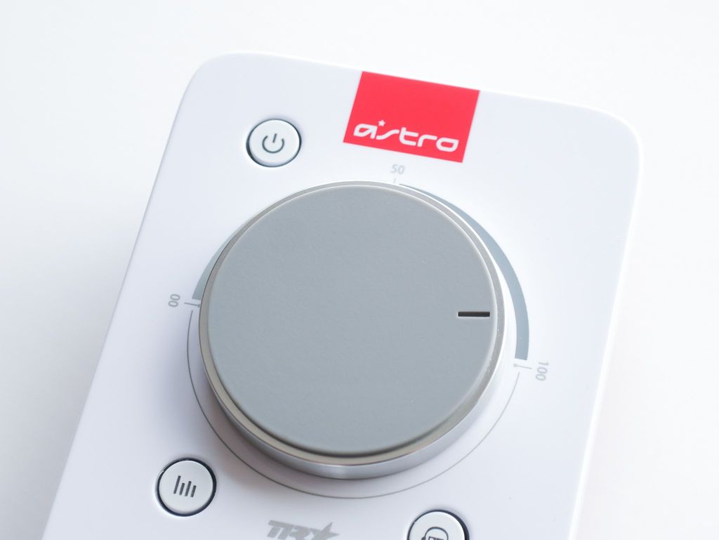 How to set up the Astro Gaming Mixamp to mix PC and console audio ...