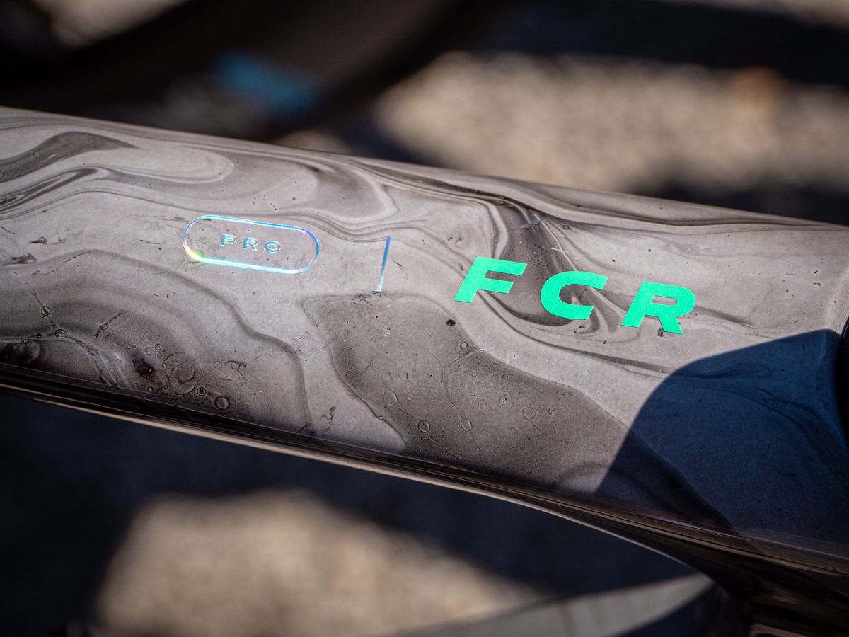 A closer look at the unreleased Van Rysel FCR, as used by Decathlon ...