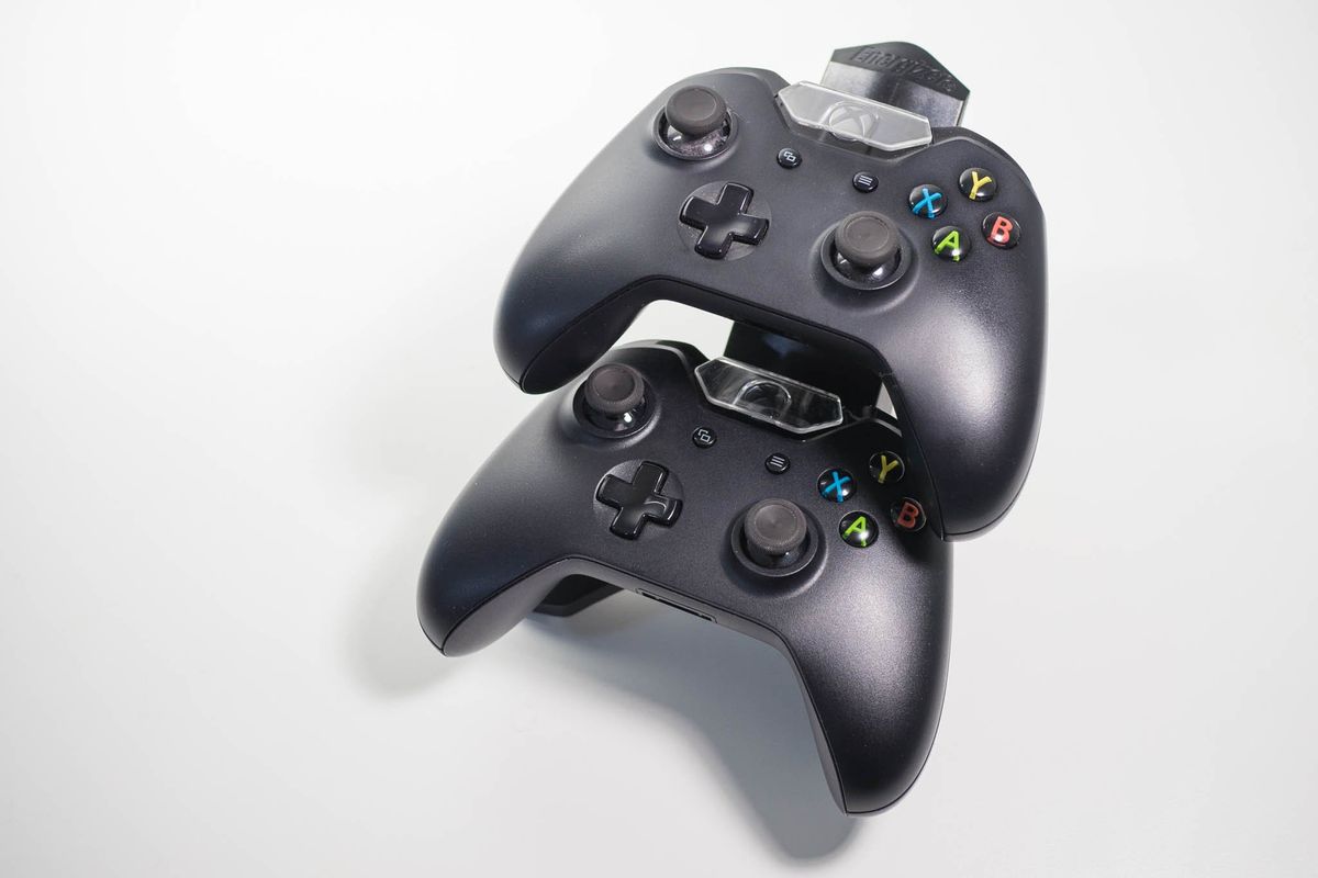 Energizer 2X Charging System for Xbox One makes sure your controllers ...