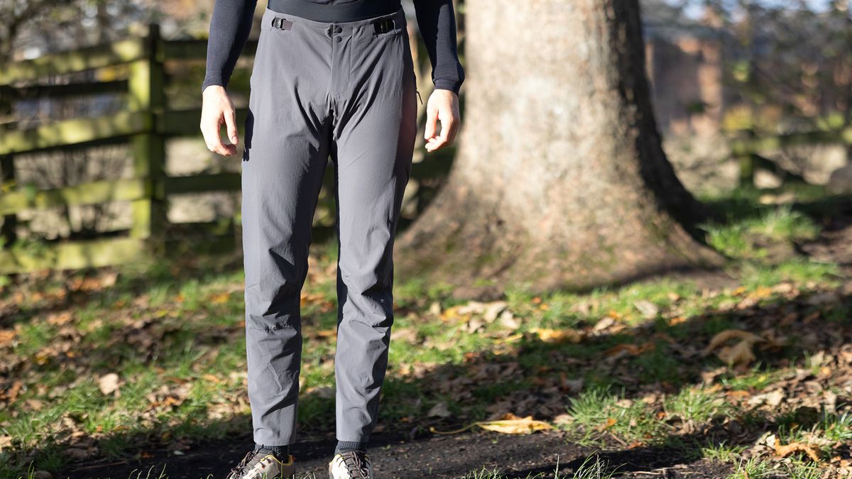 Rapha Trail Lightweight Pants review – light and relaxed fitting trail riding pants | Bike Perfect