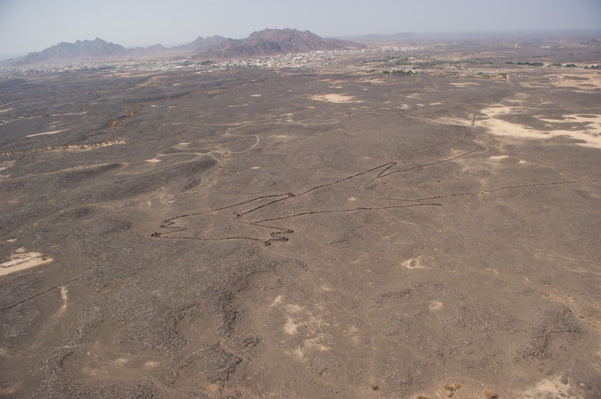 Spectacular Images Reveal Mysterious Stone Structures in Saudi Arabia ...