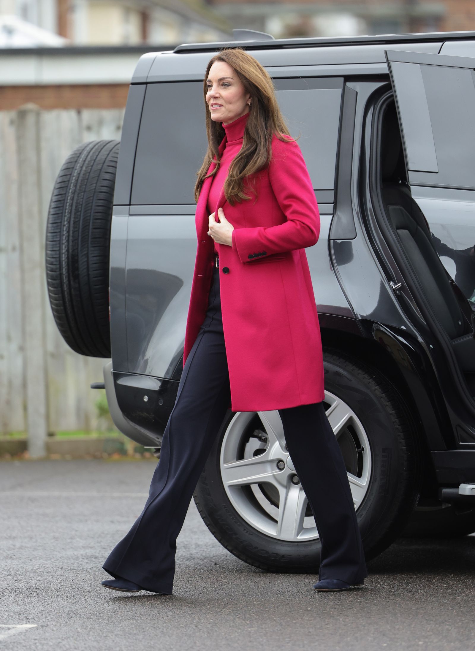 Kate Middleton channels her inner 70s goddess in powerful flares ...