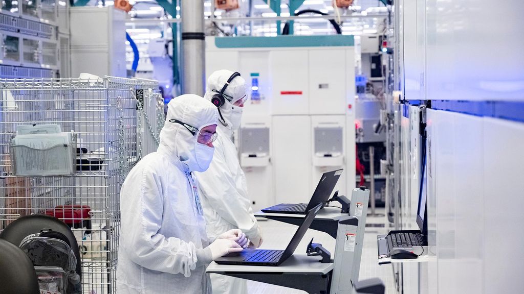 Microsoft unveils Azure Cobalt 200 CPU, in-house chip targets higher ...