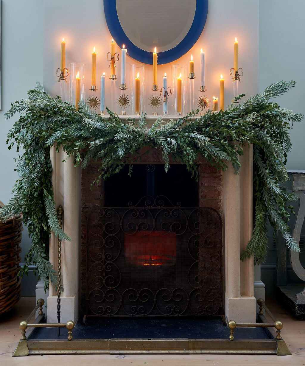 How to hang a garland on a mantle for a festive focal point | Homes and ...