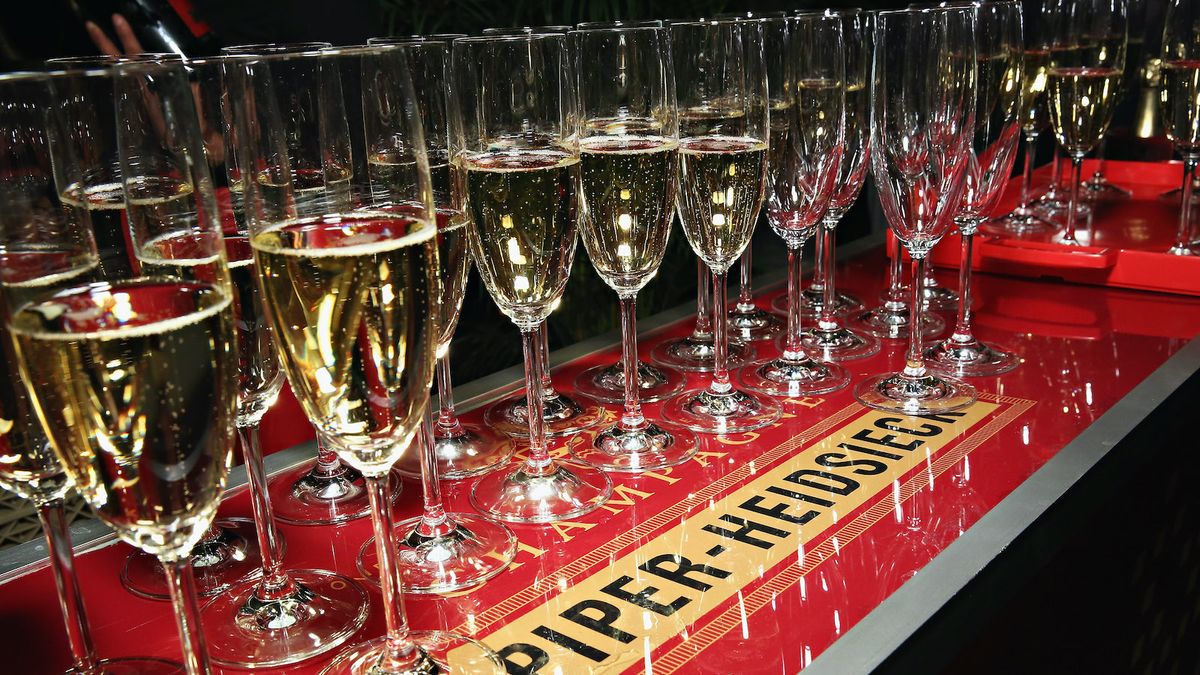 Take a sip of the Oscars' champagne while you watch Hollywood's biggest ...