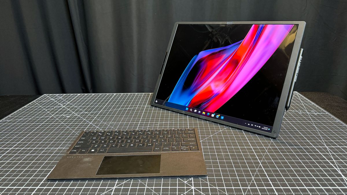 HP Spectre Foldable Review: Best Foldable, but for How Much? | Tom's ...