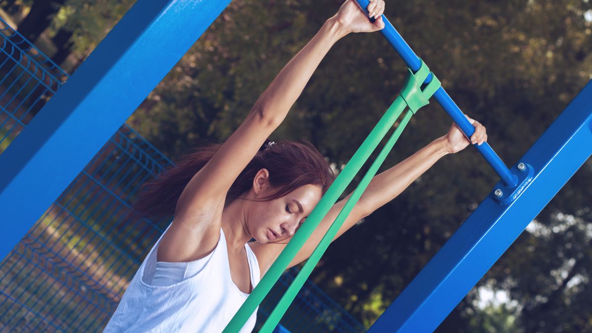 Pull-Up Workout Plan For Beginners: 28-Day Challenge | Coach