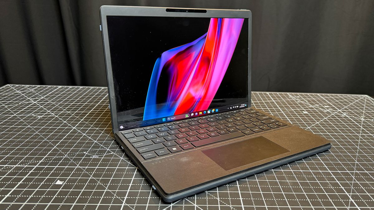 HP Spectre Foldable Review: Best Foldable, but for How Much? | Tom's ...