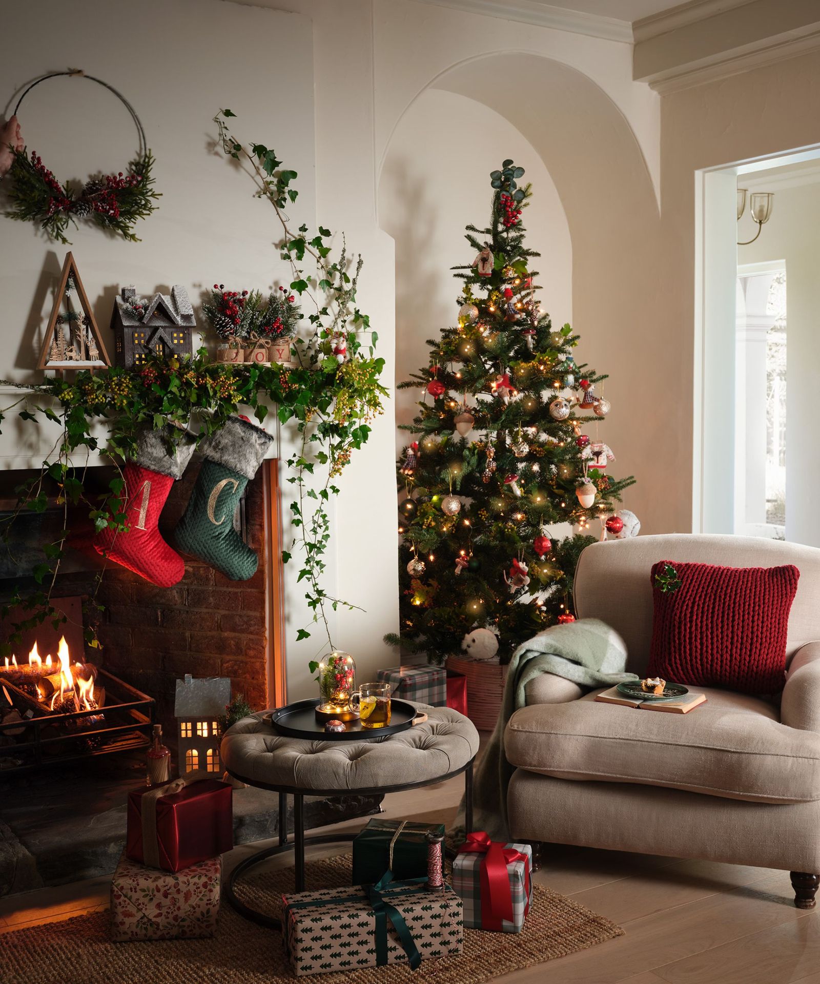 Christmas tree topper ideas: 15 stylish looks for your tree | Homes and ...