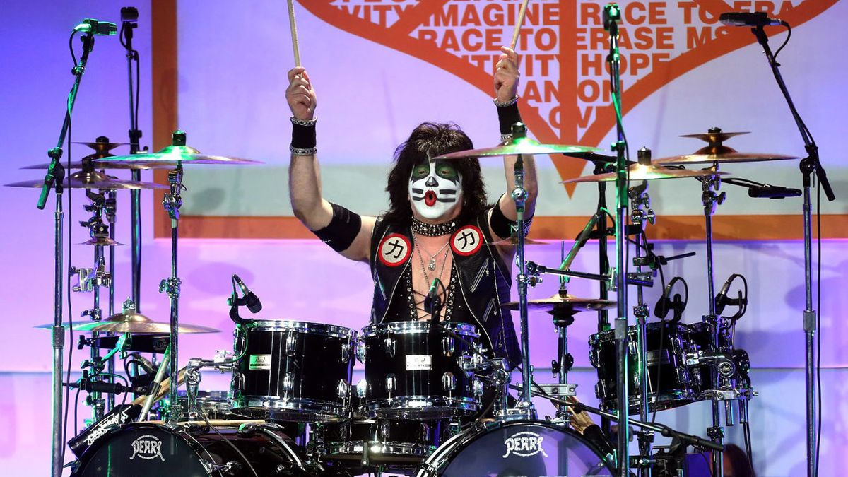 Eric Singer: Kiss fans too 'emotionally' attached to old lineups | Louder
