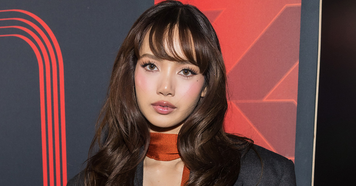 Lisa Wore the Jacket Trend That Makes Every Jeans Outfit Chicer | Who ...