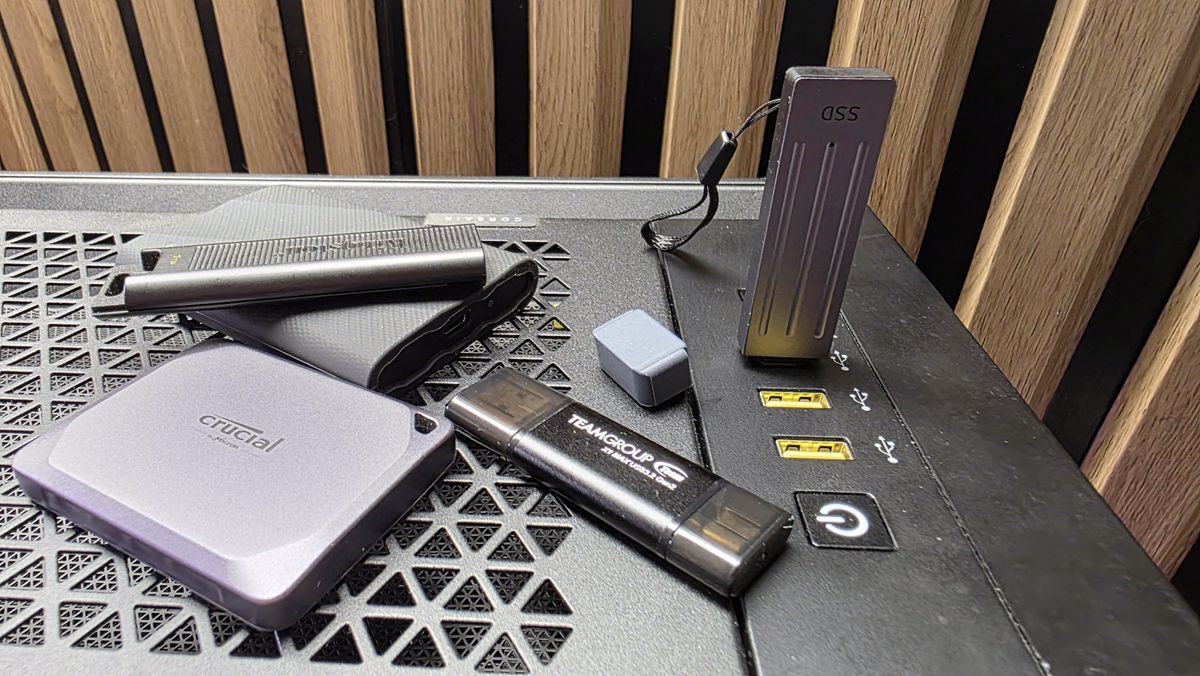 Seagate Ultra-Compact SSD Review: Premium flash drive looks, mid-range ...