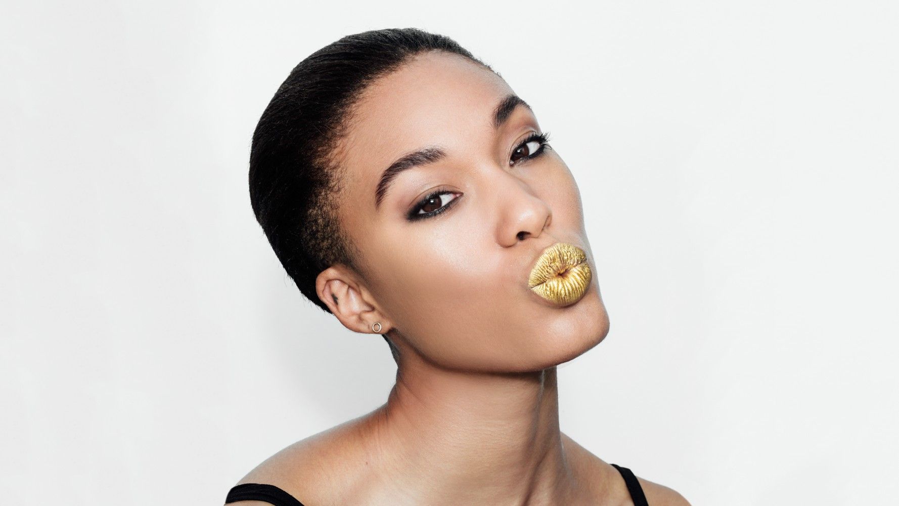 How to Wear Gold Makeup - Gold Makeup Tips and Tricks | Marie Claire