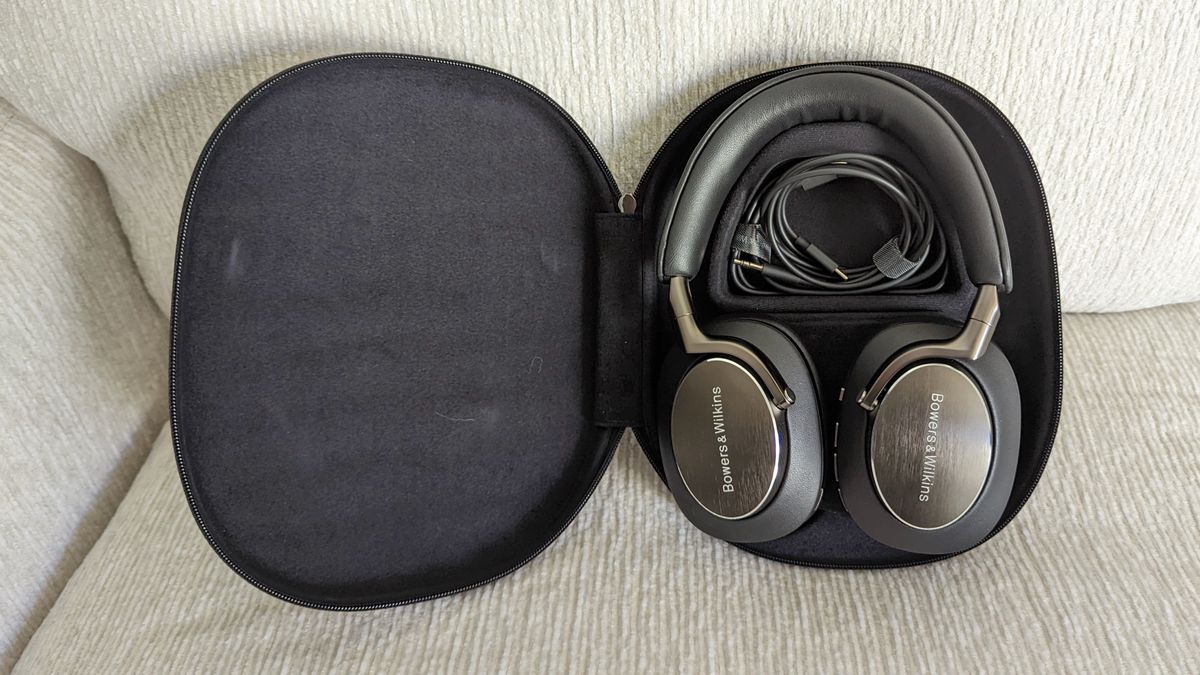 Bowers & Wilkins PX8 review | Laptop Mag