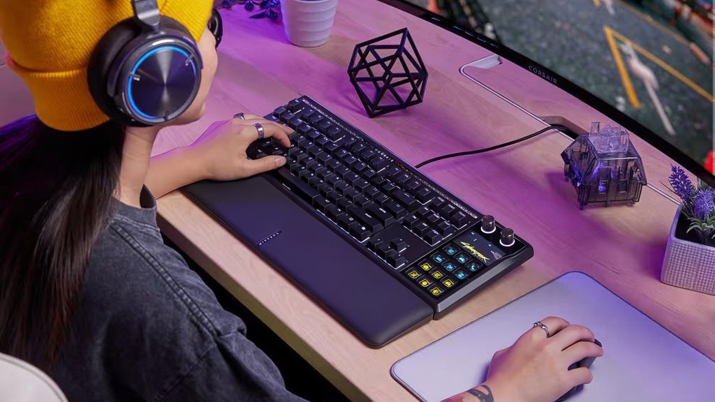 Set sail into the seas of streaming with Corsair's new Galleon 100 SD ...