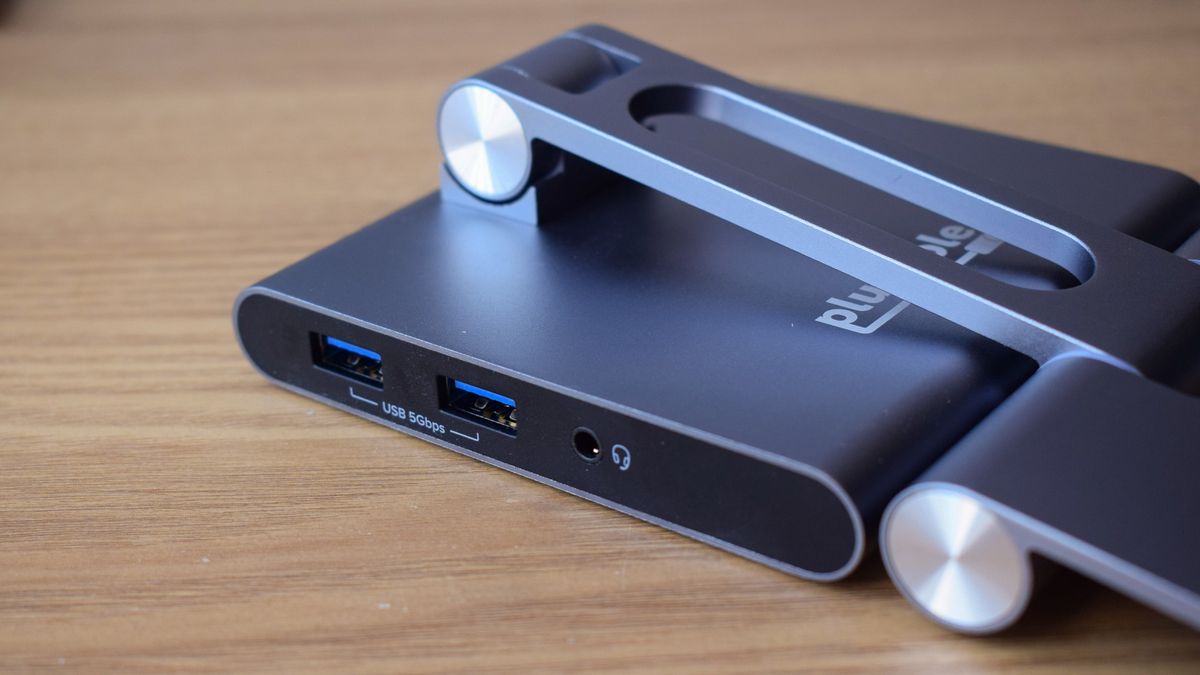 Plugable UDS-7IN1 Docking Station review: A sensational stand for ...