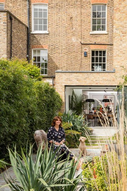 House Tours Open Door with Interior Designer, Julia Thompson | Livingetc