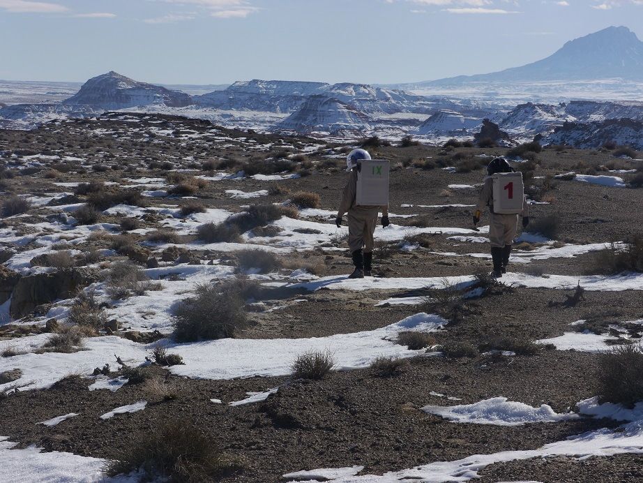 Mock Mars Mission Photos: Life on a Simulated Red Planet | Space