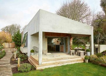 Explore a modern, open plan concrete house in Cornwall with back-to ...