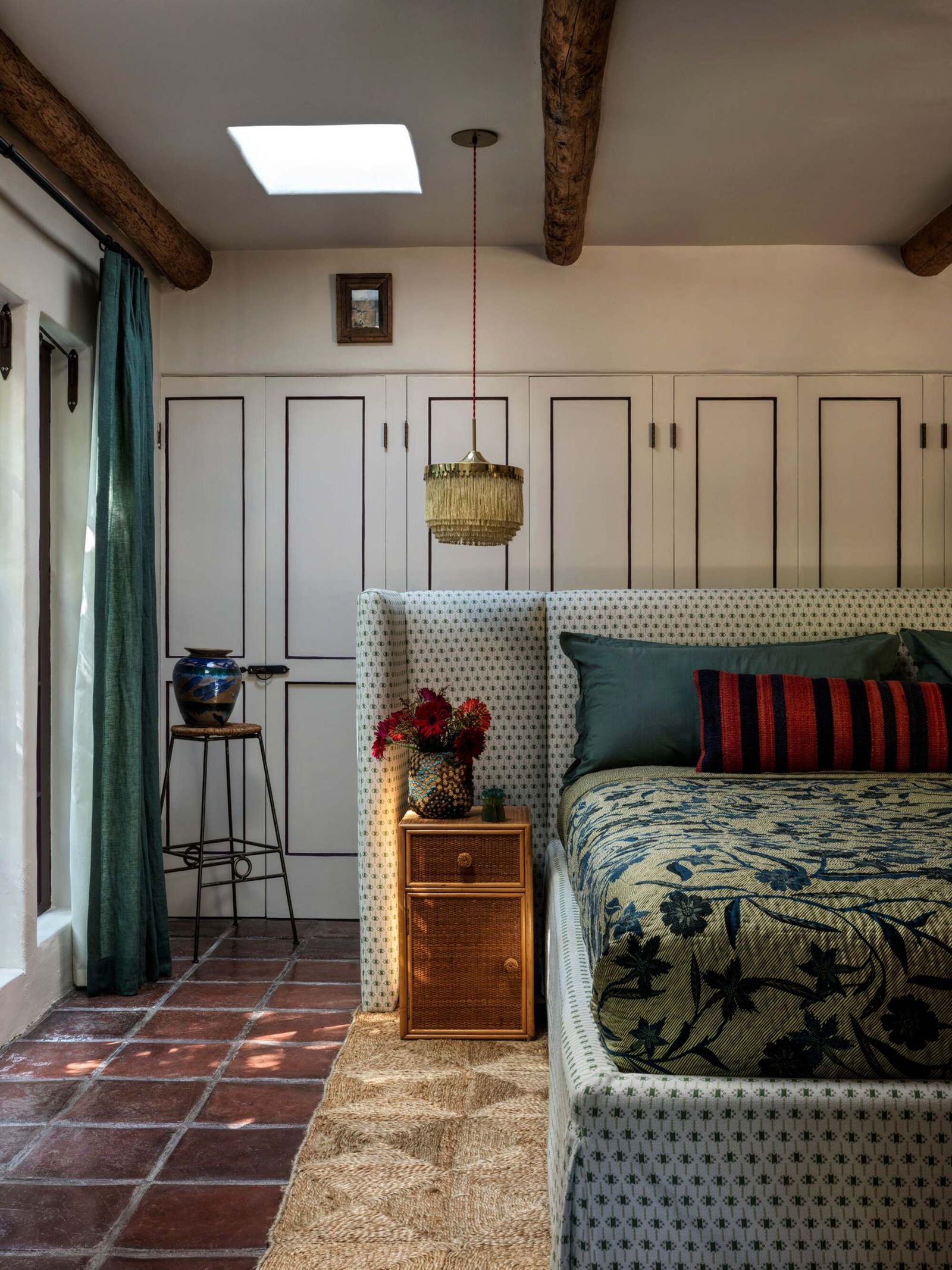 6 Bedding Trends That Interior Designers Are Choosing in 2026 | Livingetc